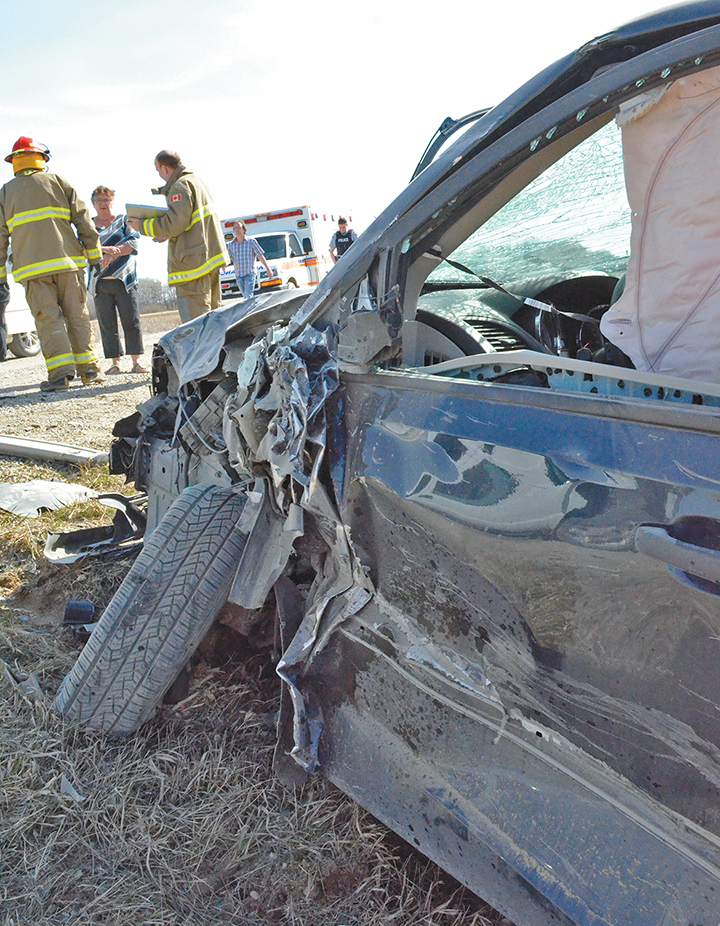 Head on Collision (Grid 719) - Van - Grasslands News